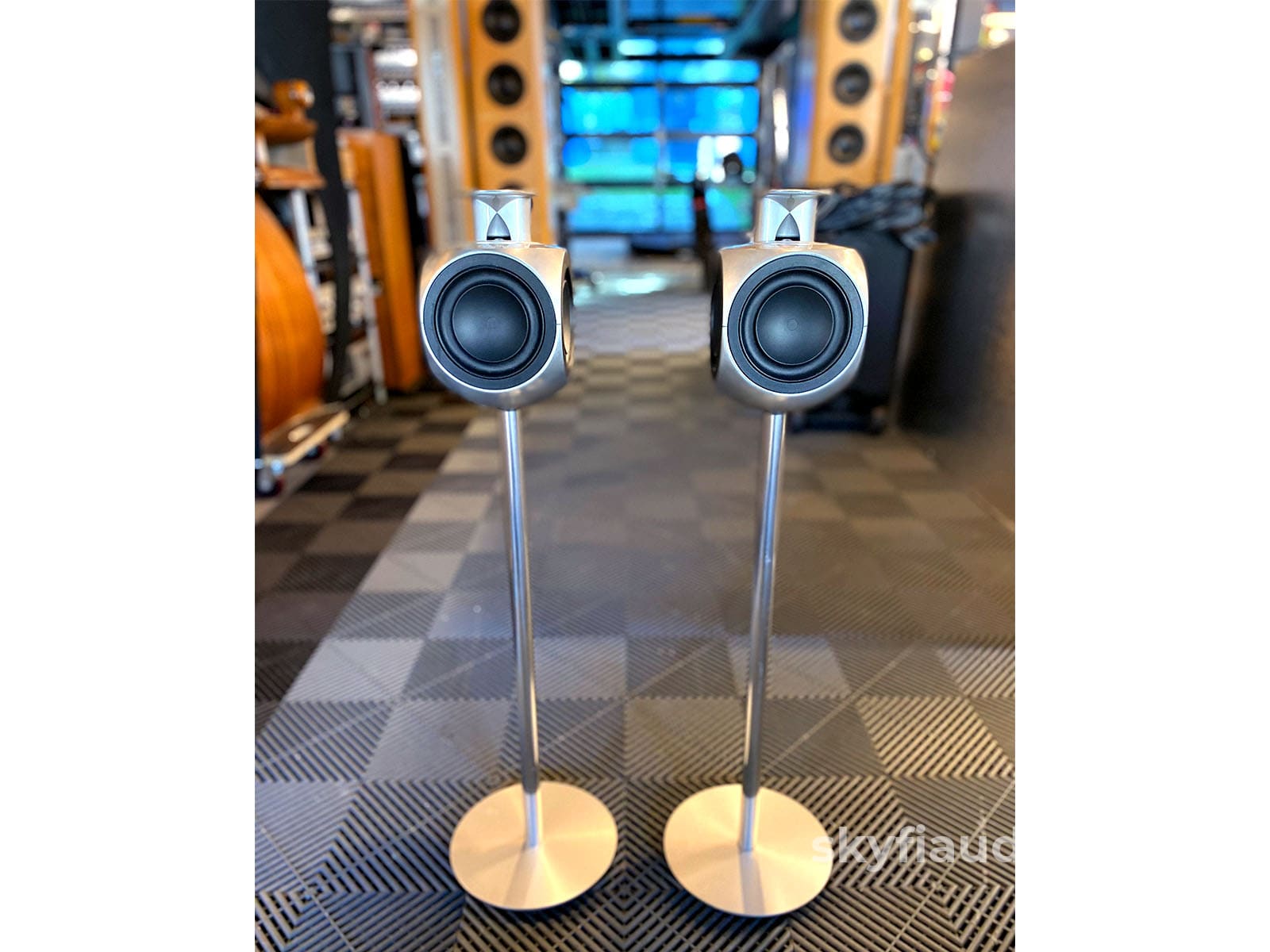 Bang & Olufsen BeoLab 3 Active Speakers - With Stands - Refurbished