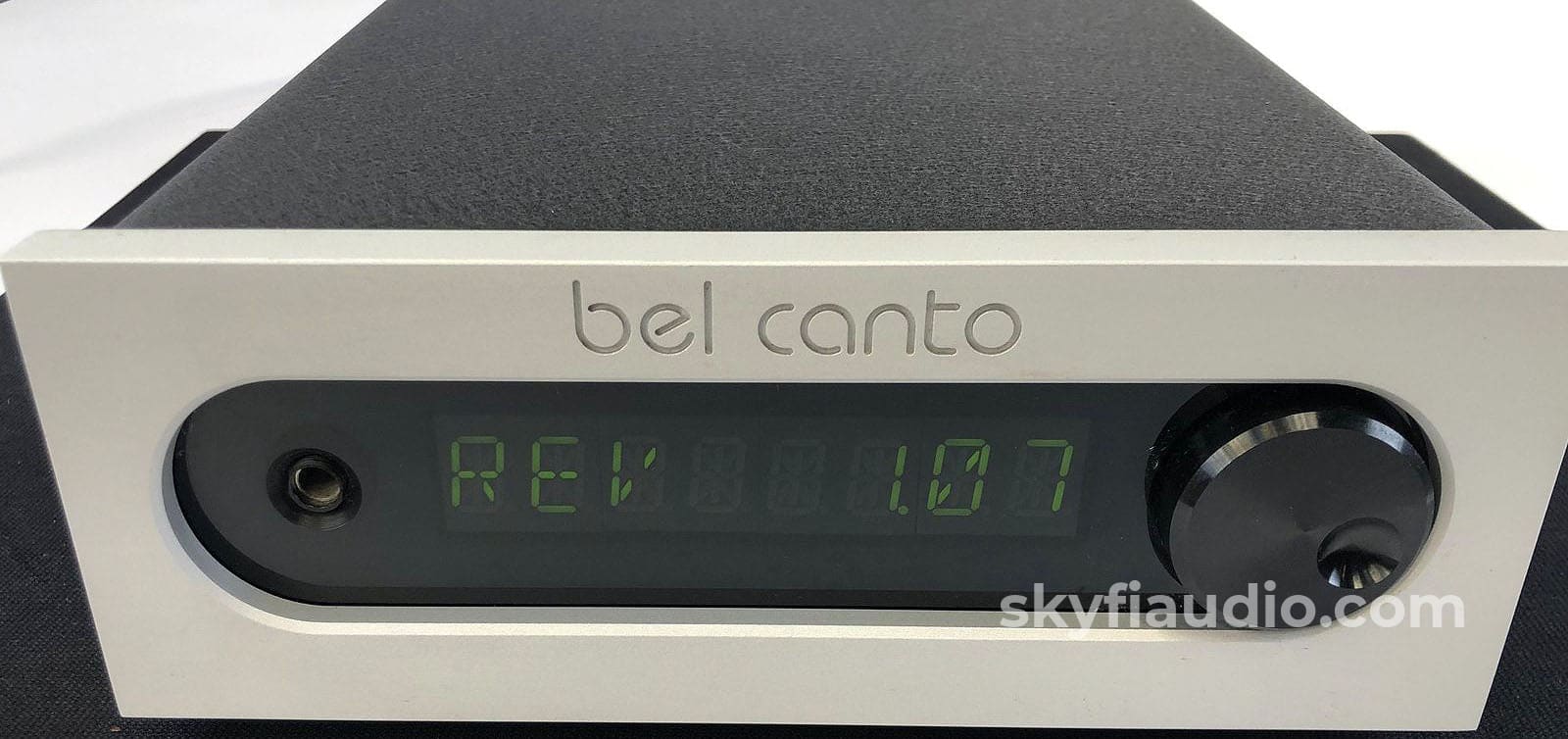 Bel Canto DAC2.5 Upsampling Audio DAC with Master Reference Ultra-Cloc
