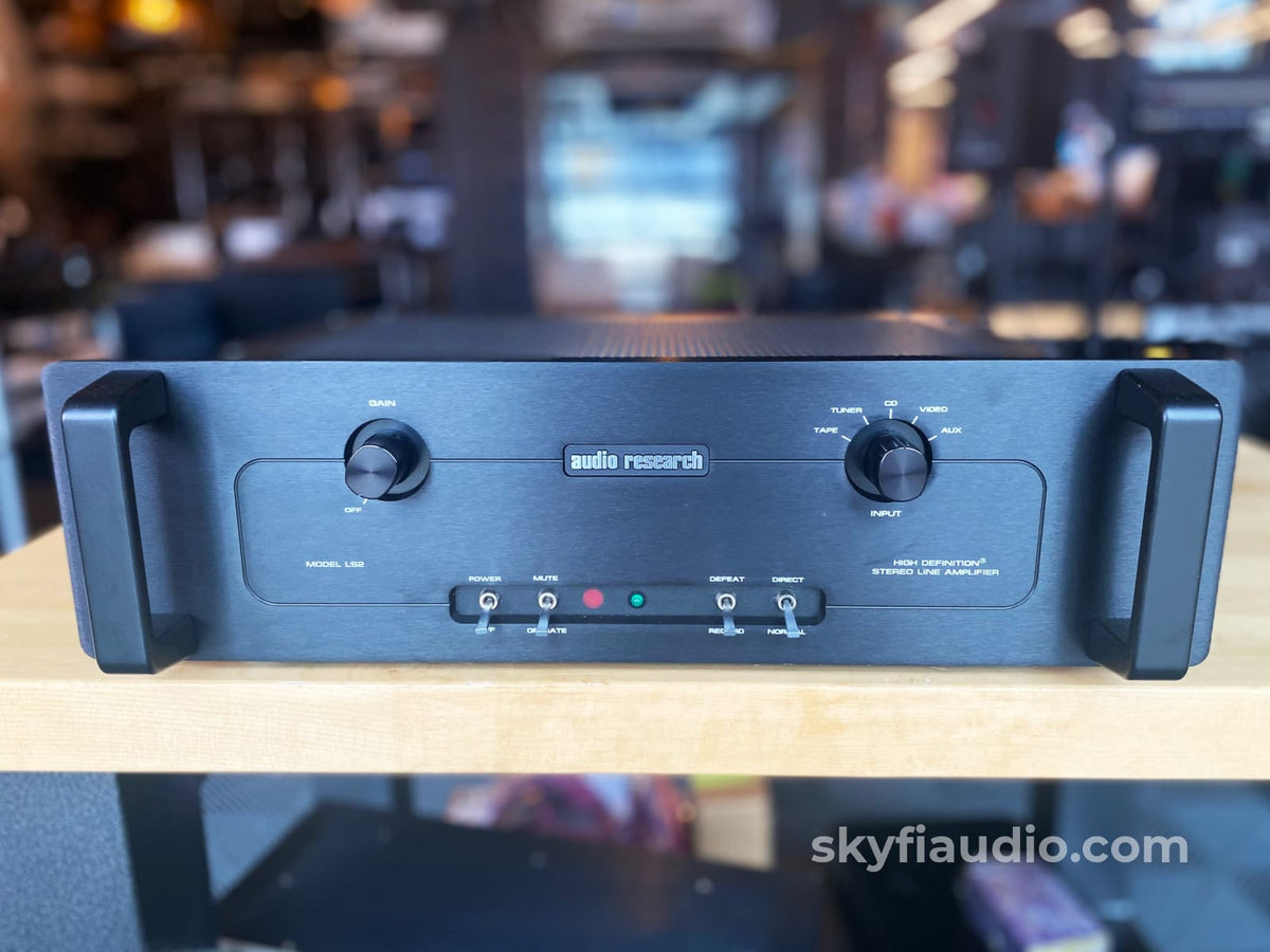 Audio Research LS2B MKII Balanced Hybrid Tube and Solid State Preampli