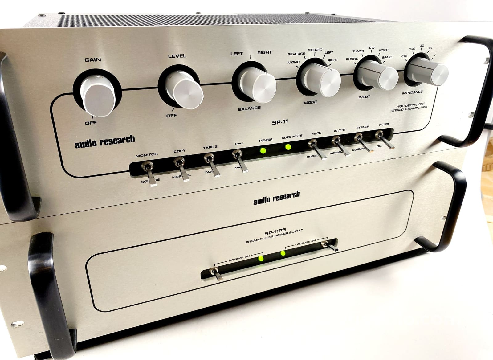 Audio Research SP-11 Legendary Hybrid Tube Preamp, Dual Chassis with P