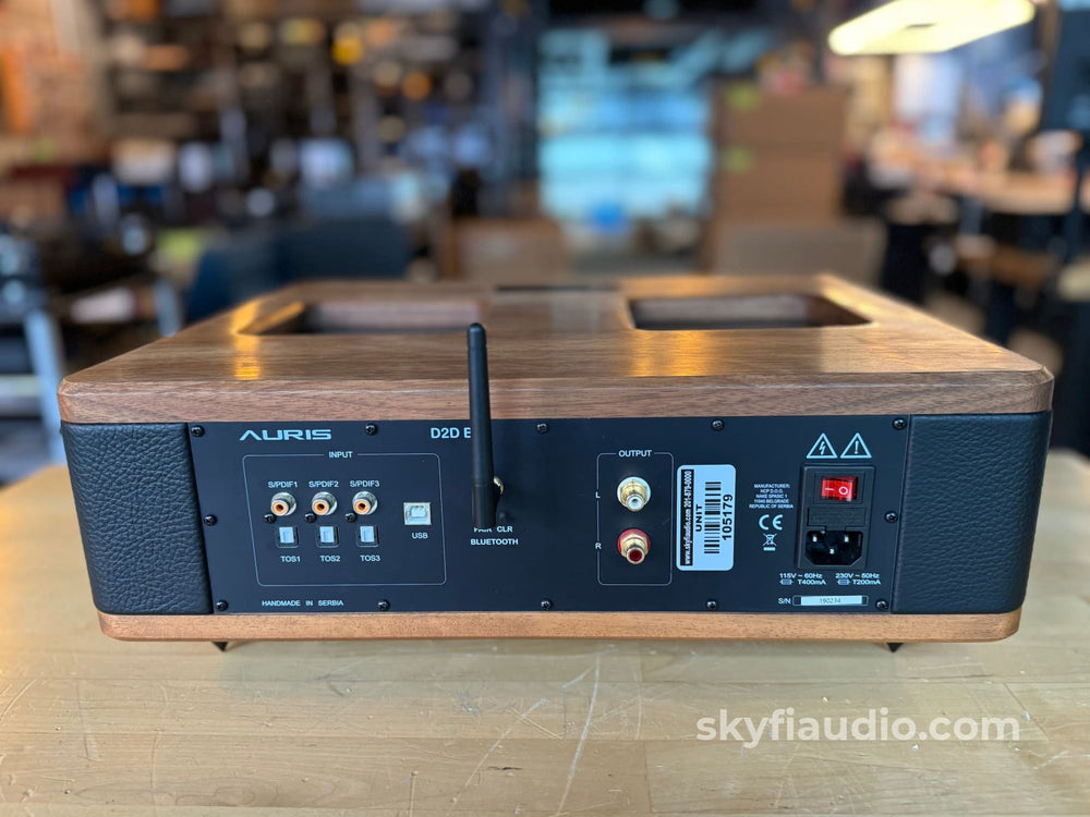 Auris D2D Digital to Analog Converter w/Bluetooth - DSD Capable