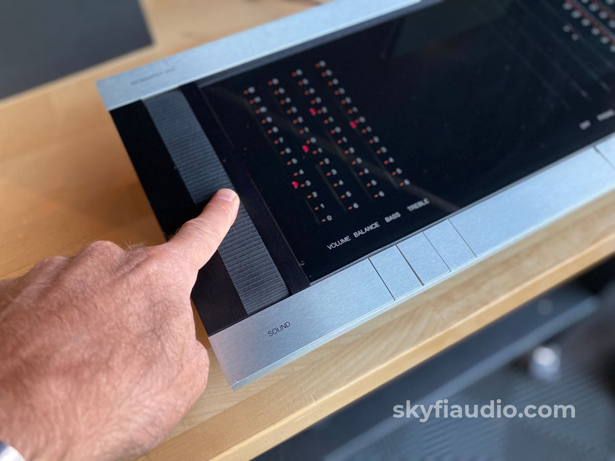 Bang & Olufsen Beomaster 1600 Receiver With Beovox S45 Speakers