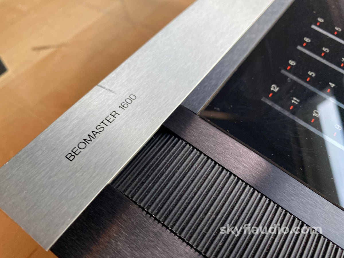 Bang & Olufsen Beomaster 1600 Receiver With Beovox S45 Speakers