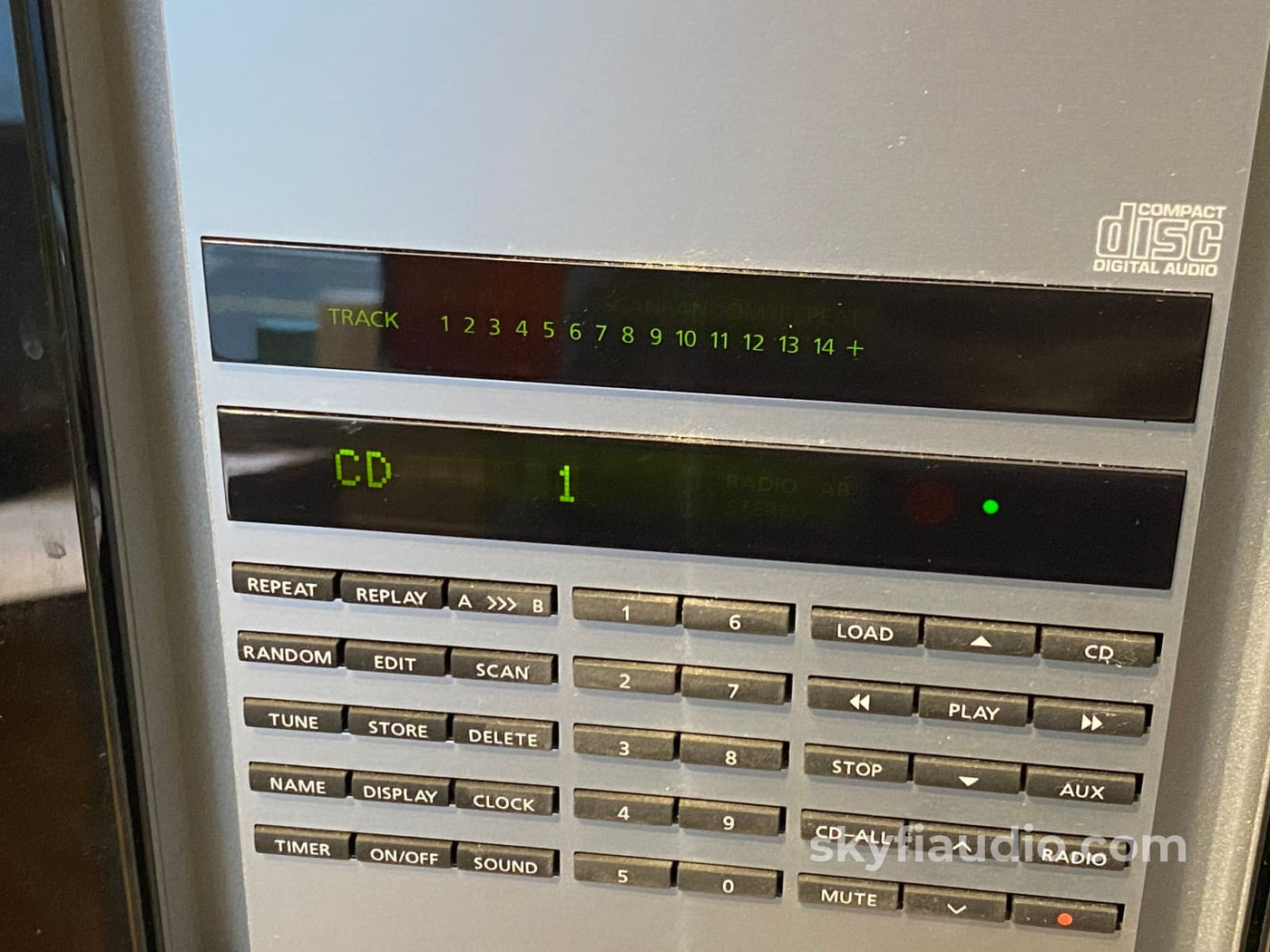 Bang & Olufsen Beosound 3000 and Beolab 3 Speakers (Complete System)