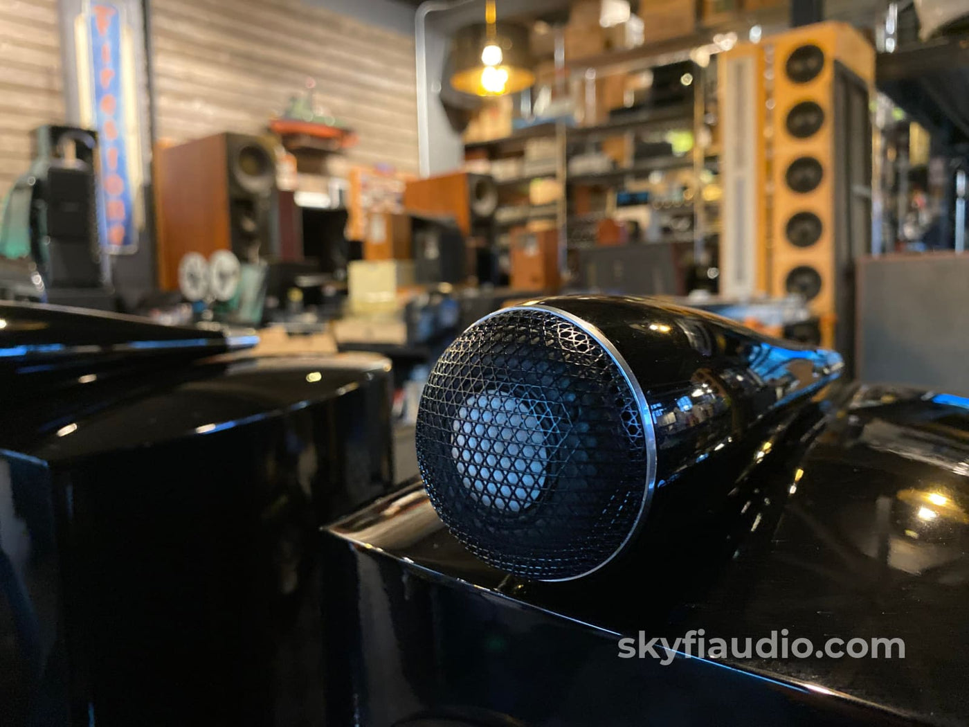 Bowers & Wilkins 804 D3 Speakers In Gloss Black - Like New