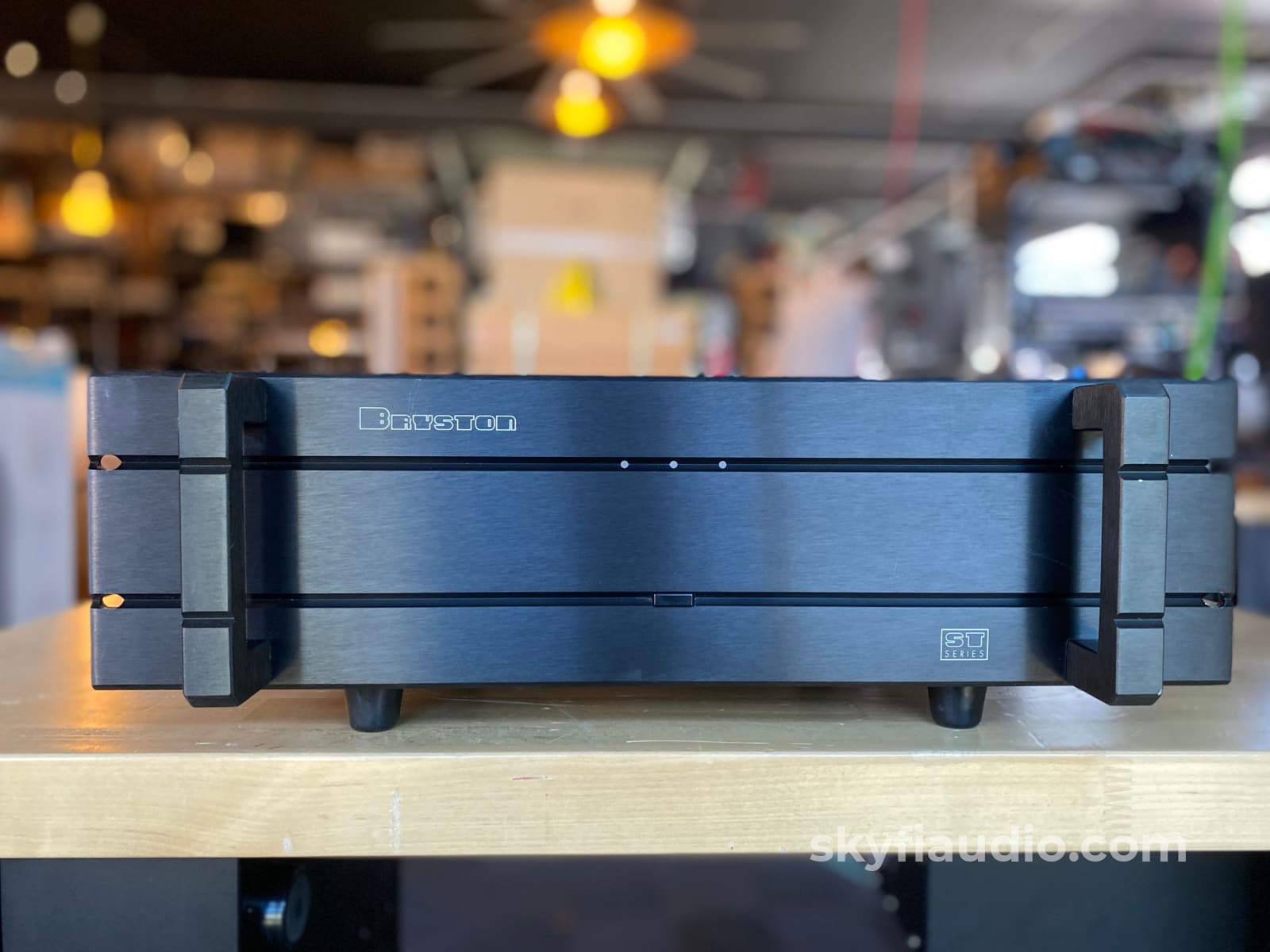 Bryston 5B-ST 3 Channel Solid State Amplifier