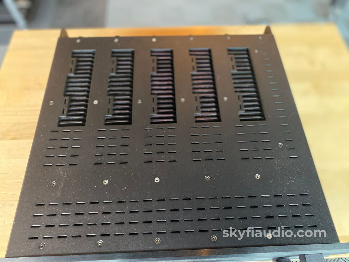 Bryston 9B SST Home Theater Amplifier - 140W x 5 Into 8 Ohms