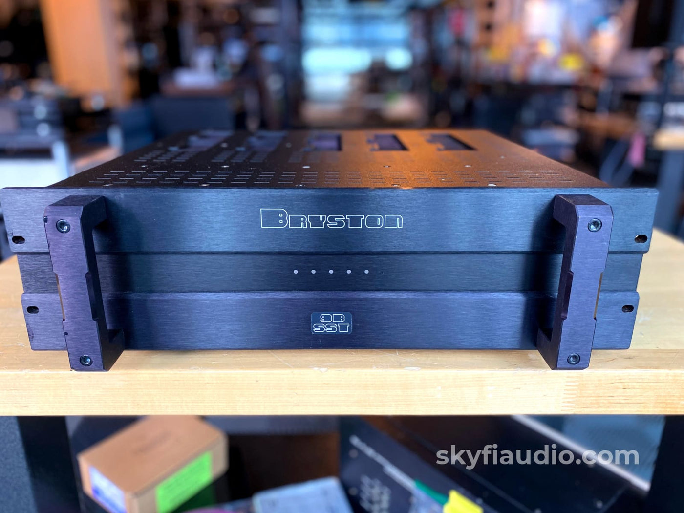 Bryston 9B SST Home Theater Amplifier - 140W x 5 Into 8 Ohms