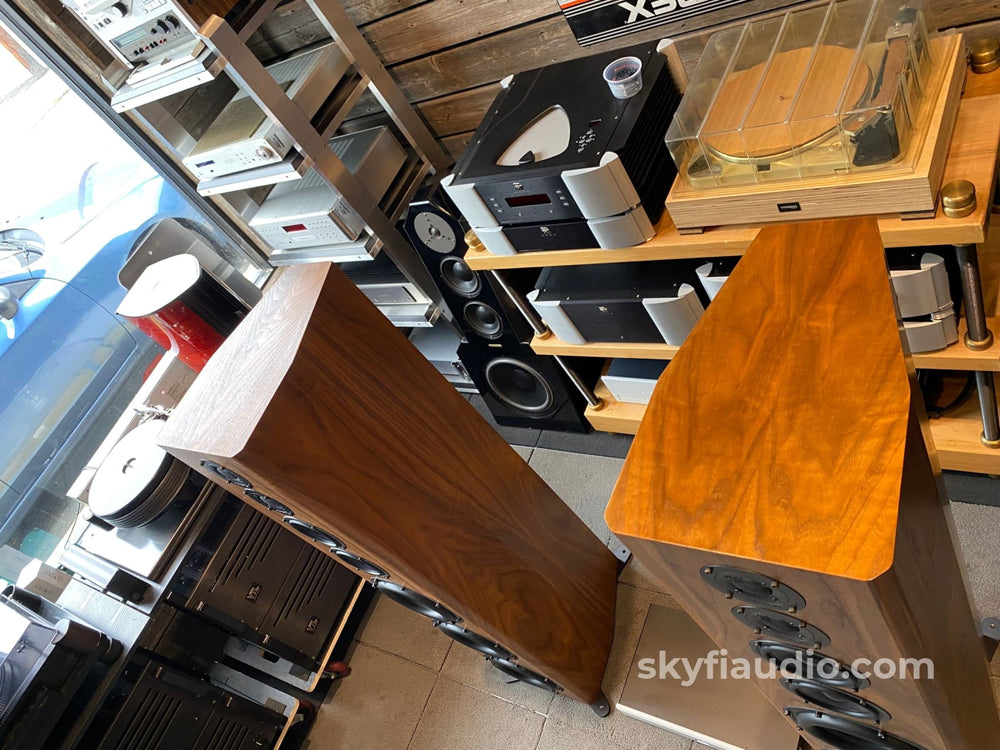 Bryston Model T Signature Active Loudspeaker System with BAX-1 DSP Cro