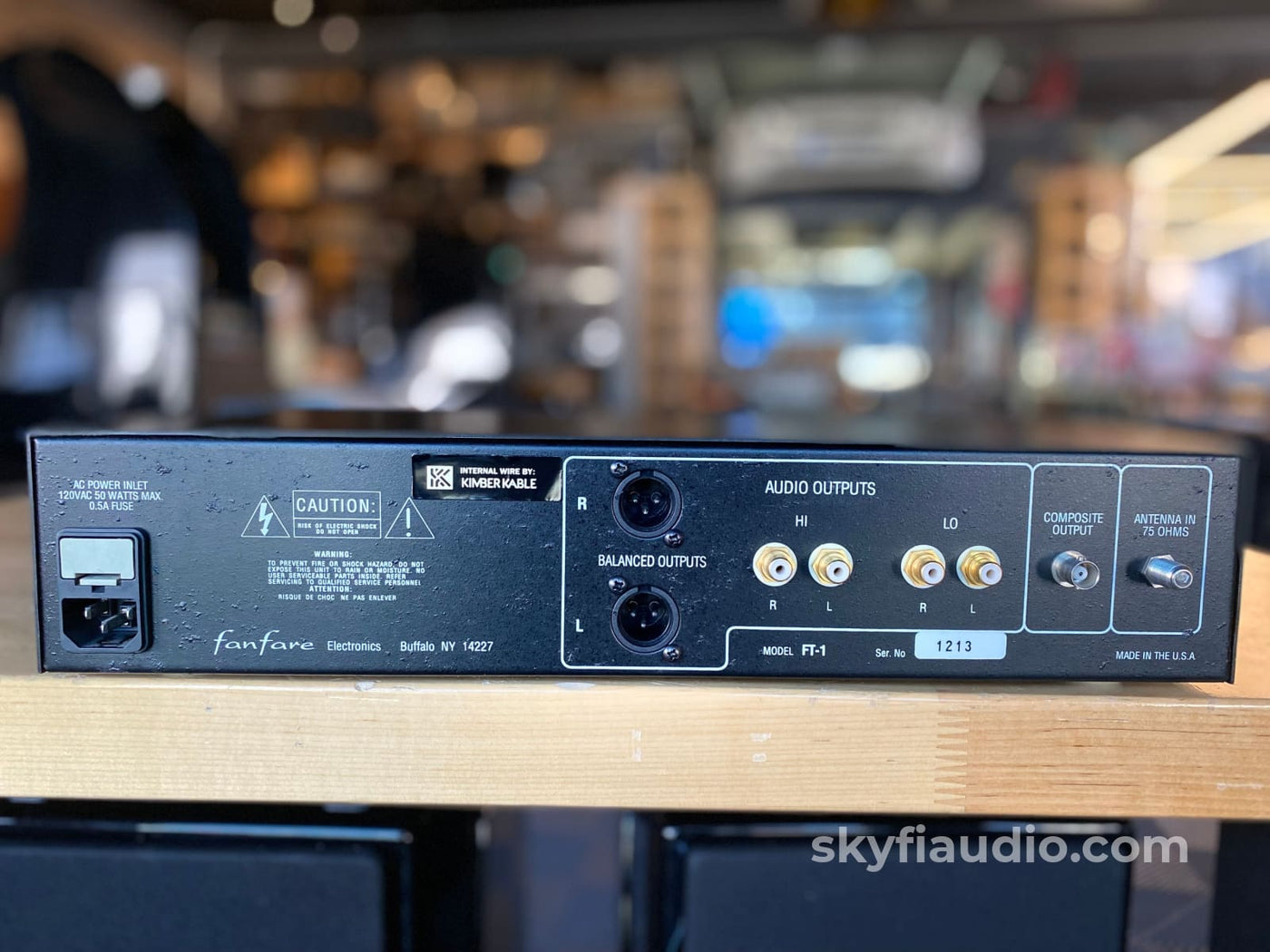 Fanfare FT-1 Digital/Analog Tuner w/Balanced Output, Internal Kimber K