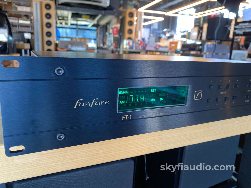 Fanfare FT-1 Digital/Analog Tuner w/Balanced Output, Internal Kimber K