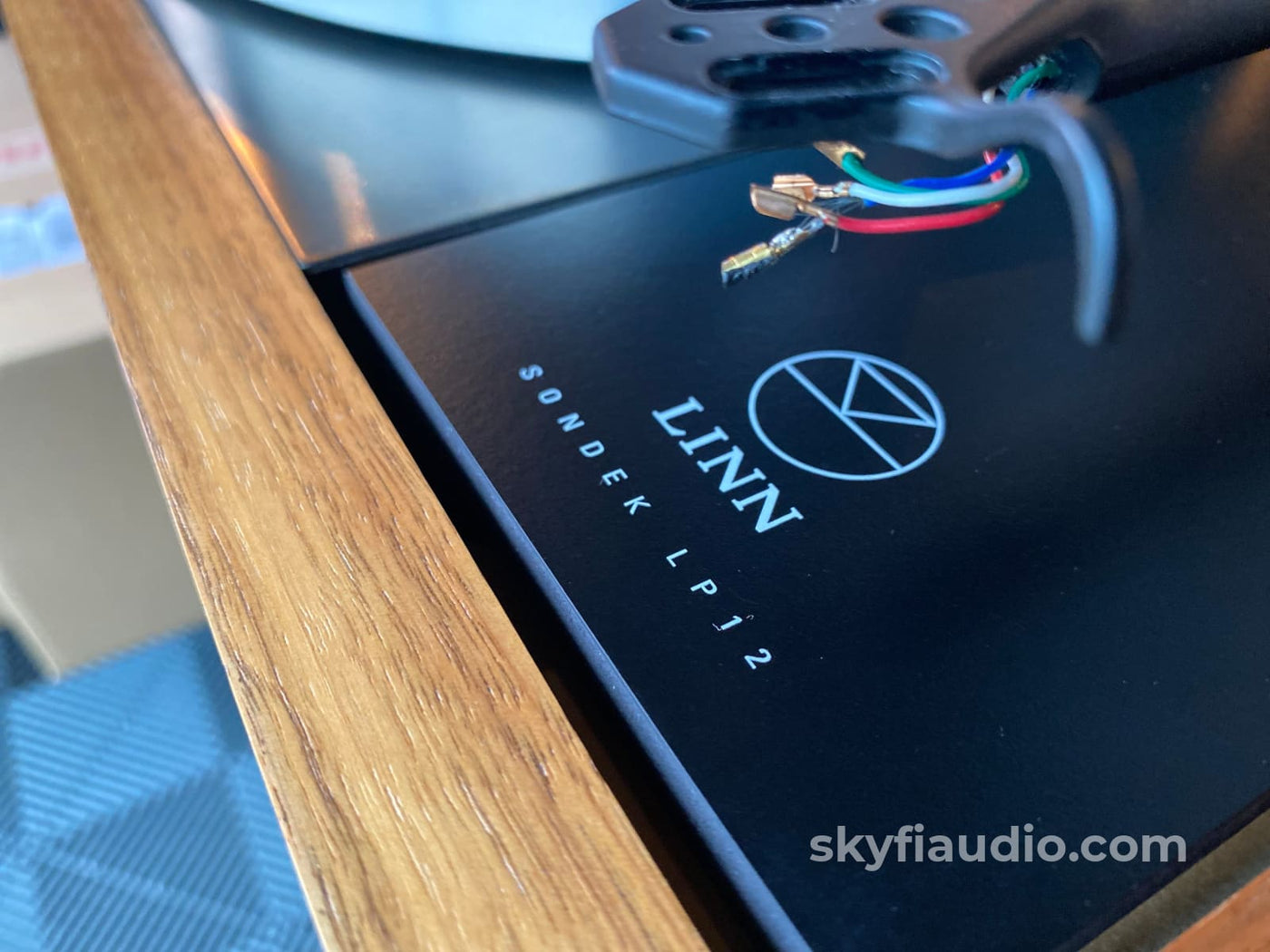 Linn LP12 Transcription Table with Factory Lingo Power Supply and New