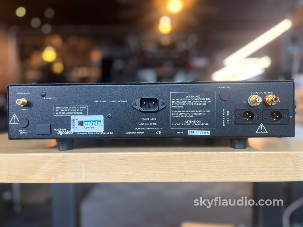 Magnum Dynalab MD-100 - Analog FM Tuner w/XLR Balanced Outputs