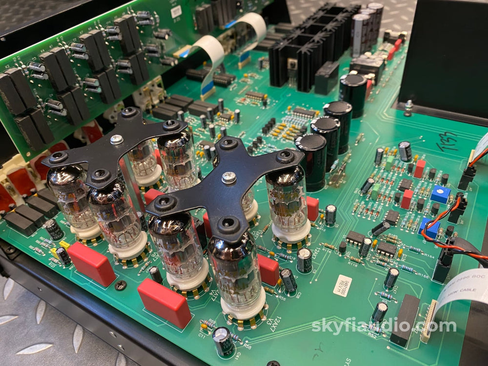 McIntosh C2200 Tube Preamplifier - All Analog for Purists