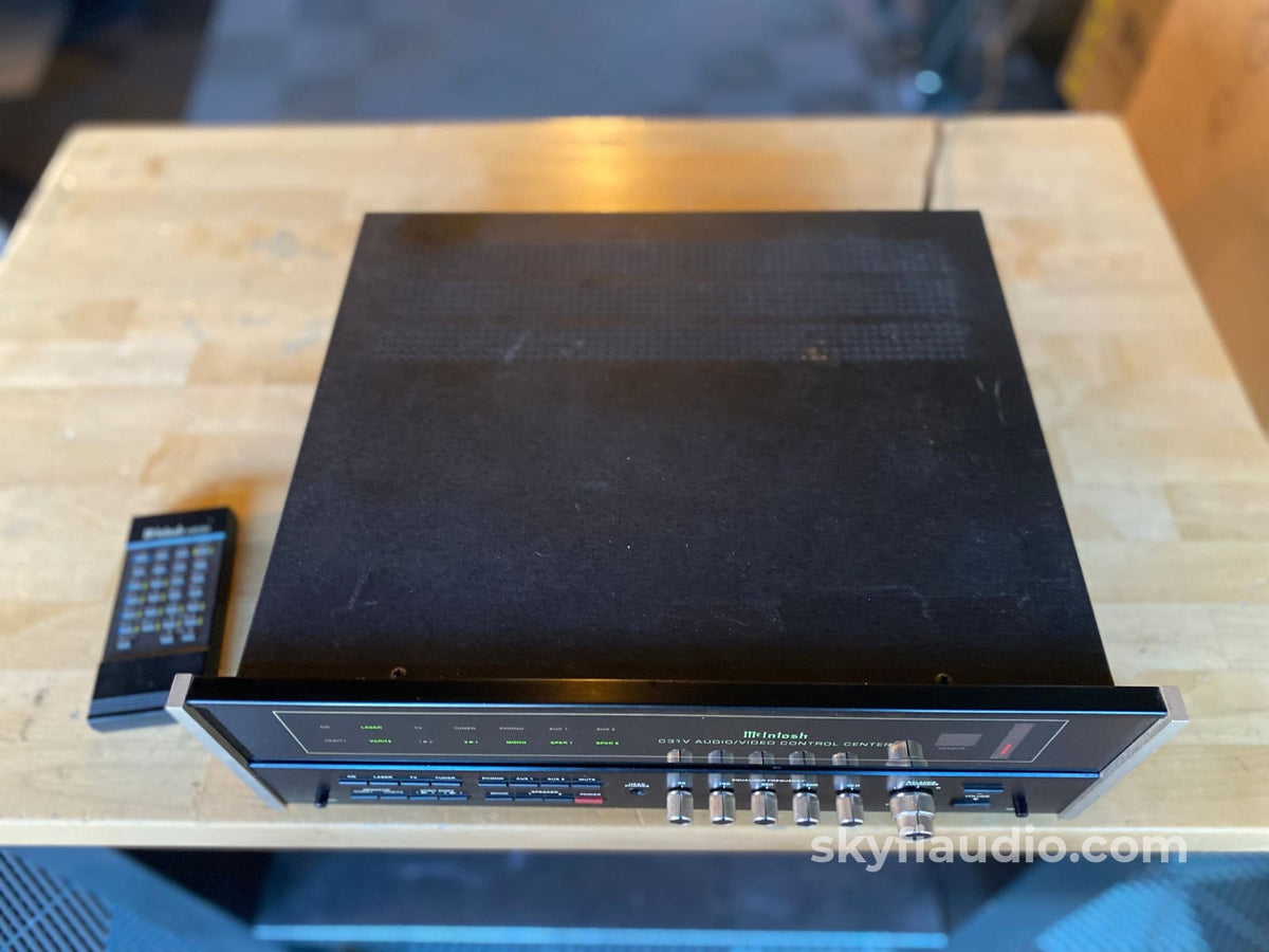 McIntosh C31V Vintage Full Featured Preamp w/Phono and Remote Control