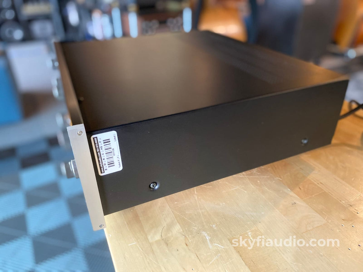 McIntosh C38 Solid State Preamplifier, Full Featured w/Phono Stage