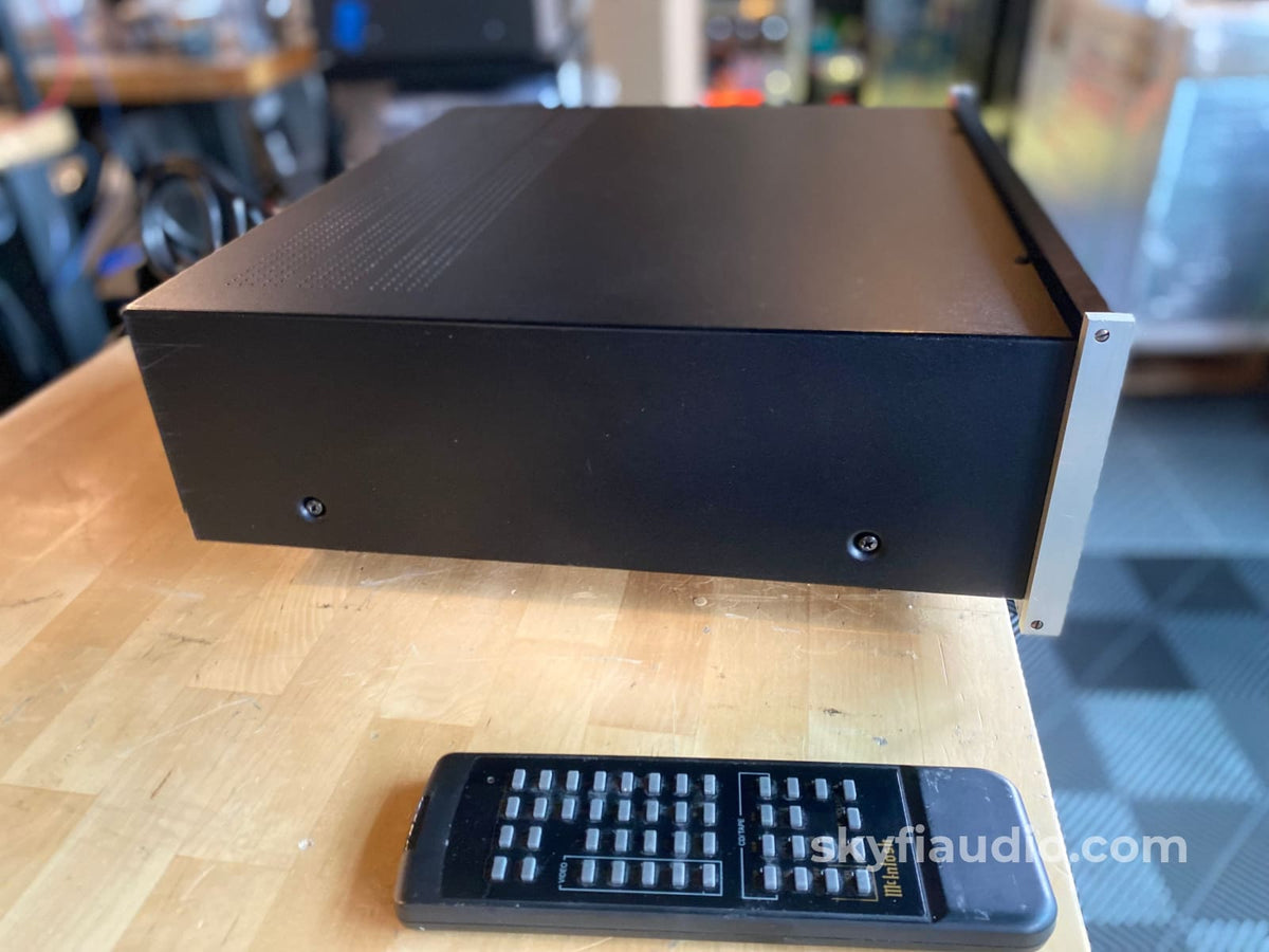 McIntosh C38 Solid State Preamplifier, Full Featured w/Phono Stage