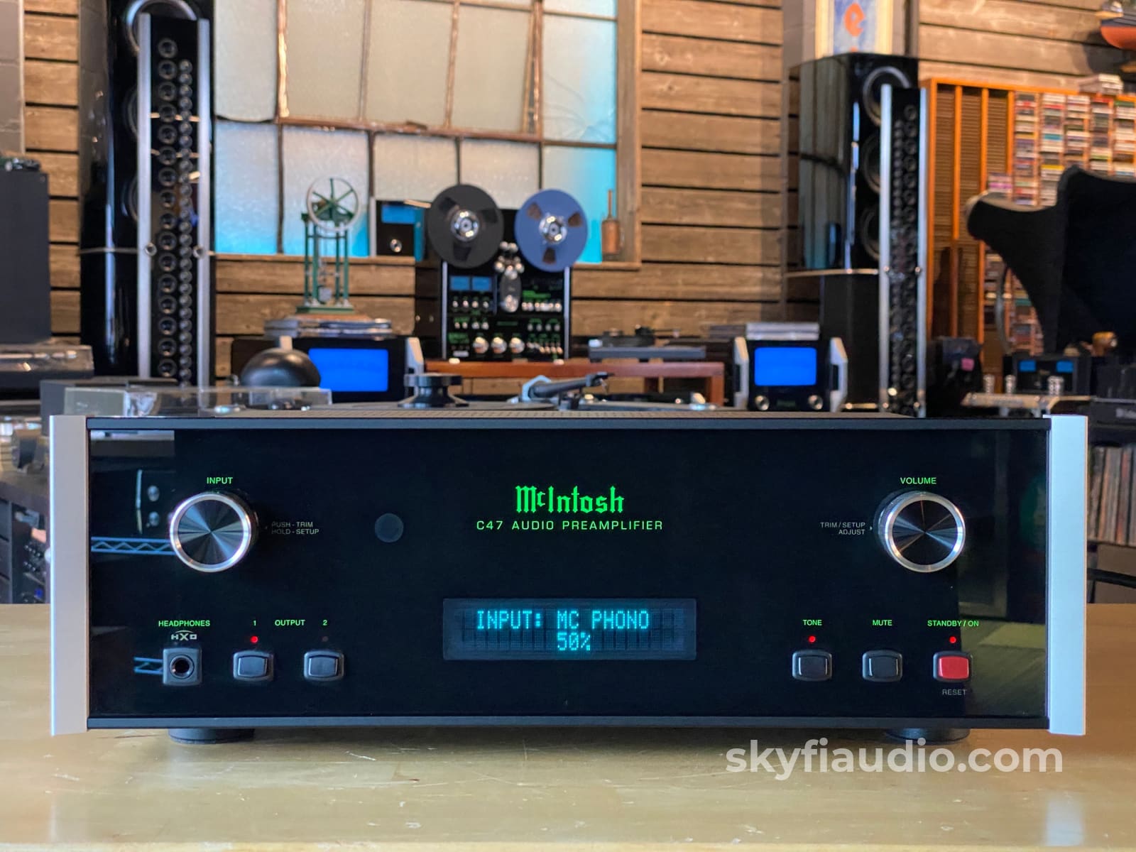 McIntosh C47 Solid State Preamp with Built-In DAC (Hi-Res, DSD/DXD)