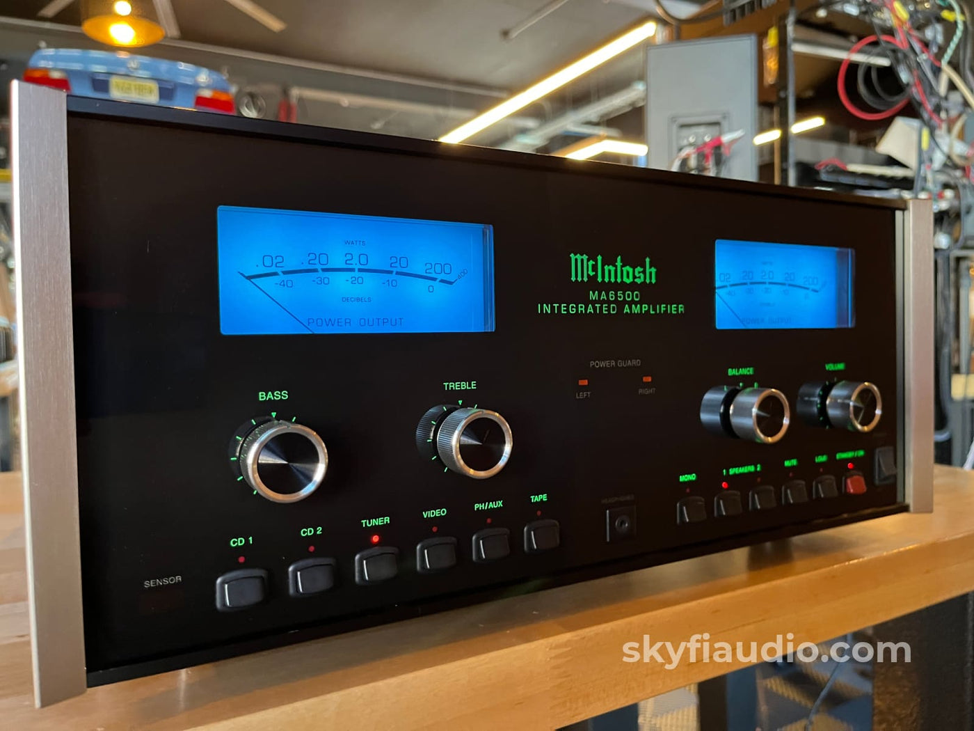 McIntosh MA6500 All-Analog Integrated Amplifier with Upgraded LED VU M