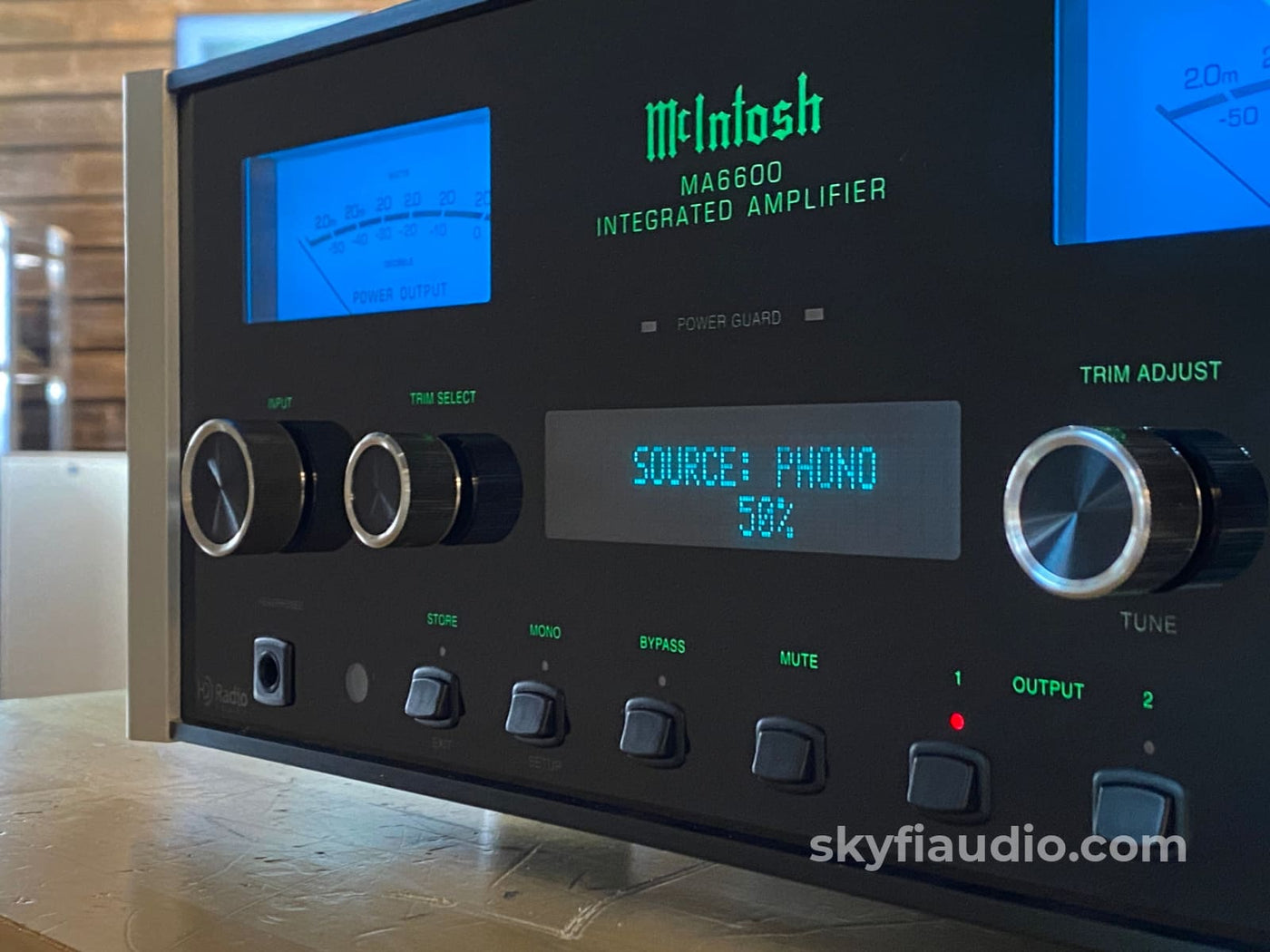 McIntosh MA6600 Receiver with TM2 HD AM/FM Tuner Module