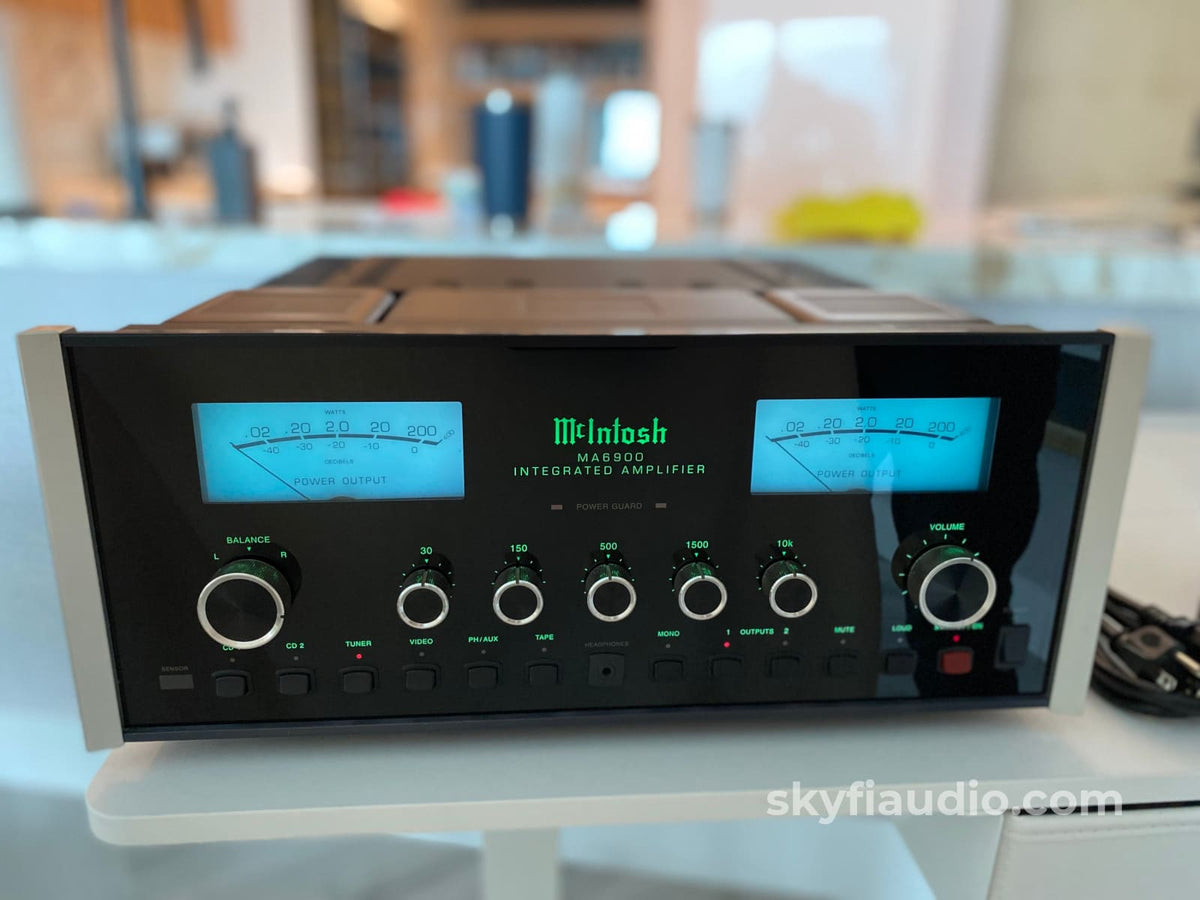 McIntosh MA6900 Integrated Amplifier - All Analog with Built In Phono