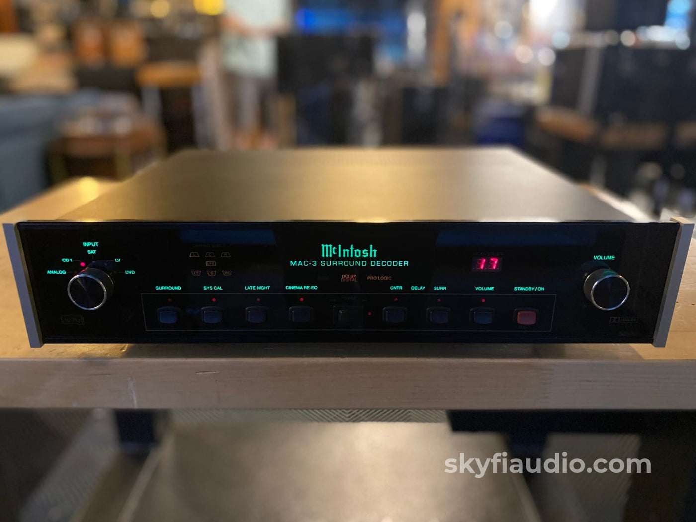 McIntosh MAC-3 Digital Preamp / Surround Decoder, w/AC-3