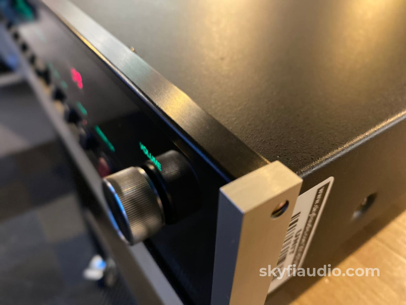 McIntosh MAC-3 Digital Preamp / Surround Decoder, w/AC-3