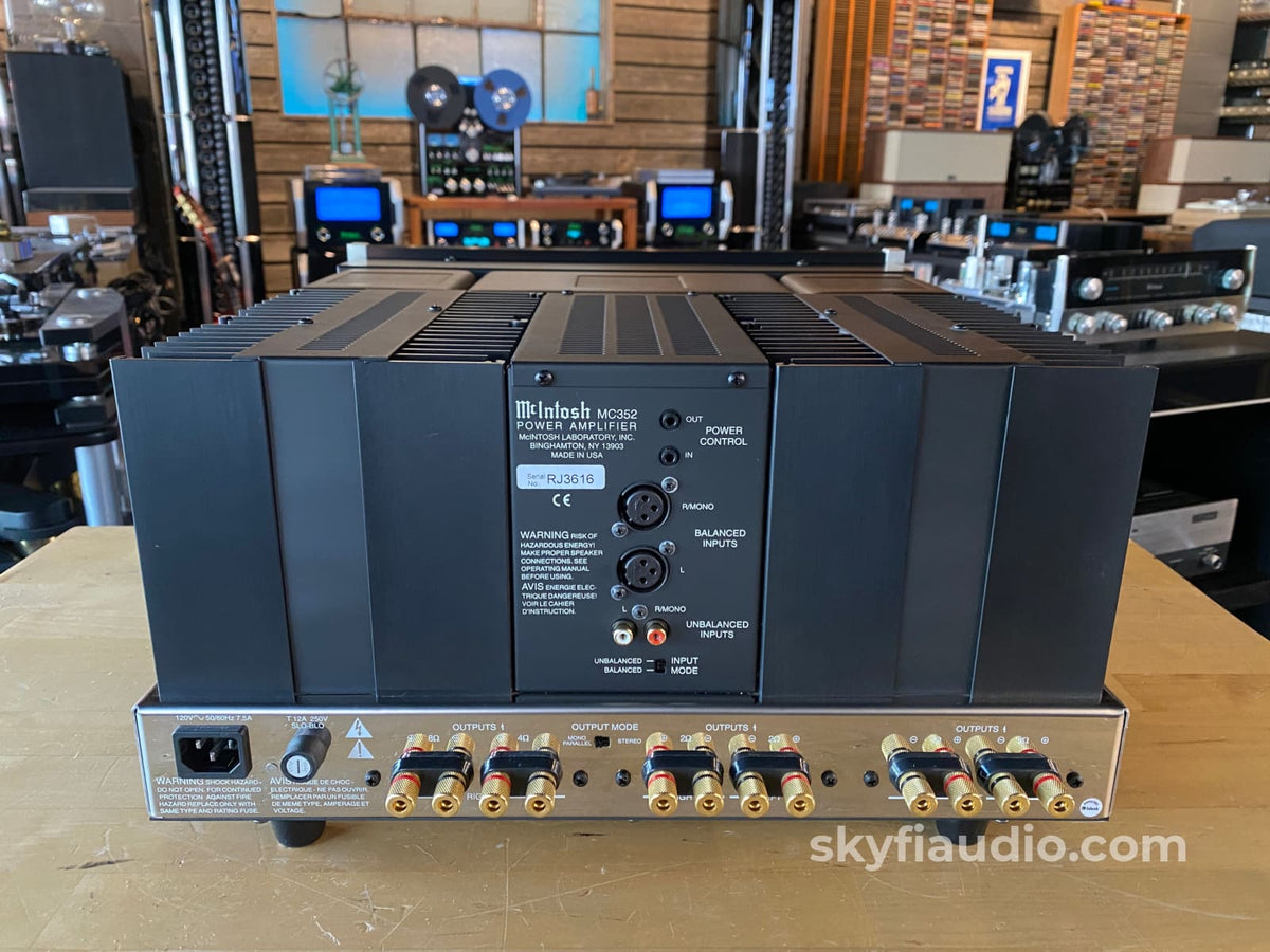 McIntosh MC352 Double Balanced Solid State Amplifier with 350W x 2!