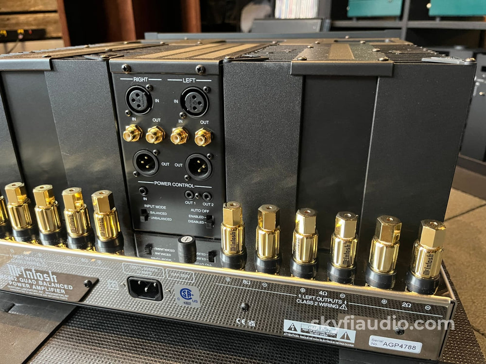 McIntosh MC462 Solid State Amplifier - Quad Balanced - Pre-Loved