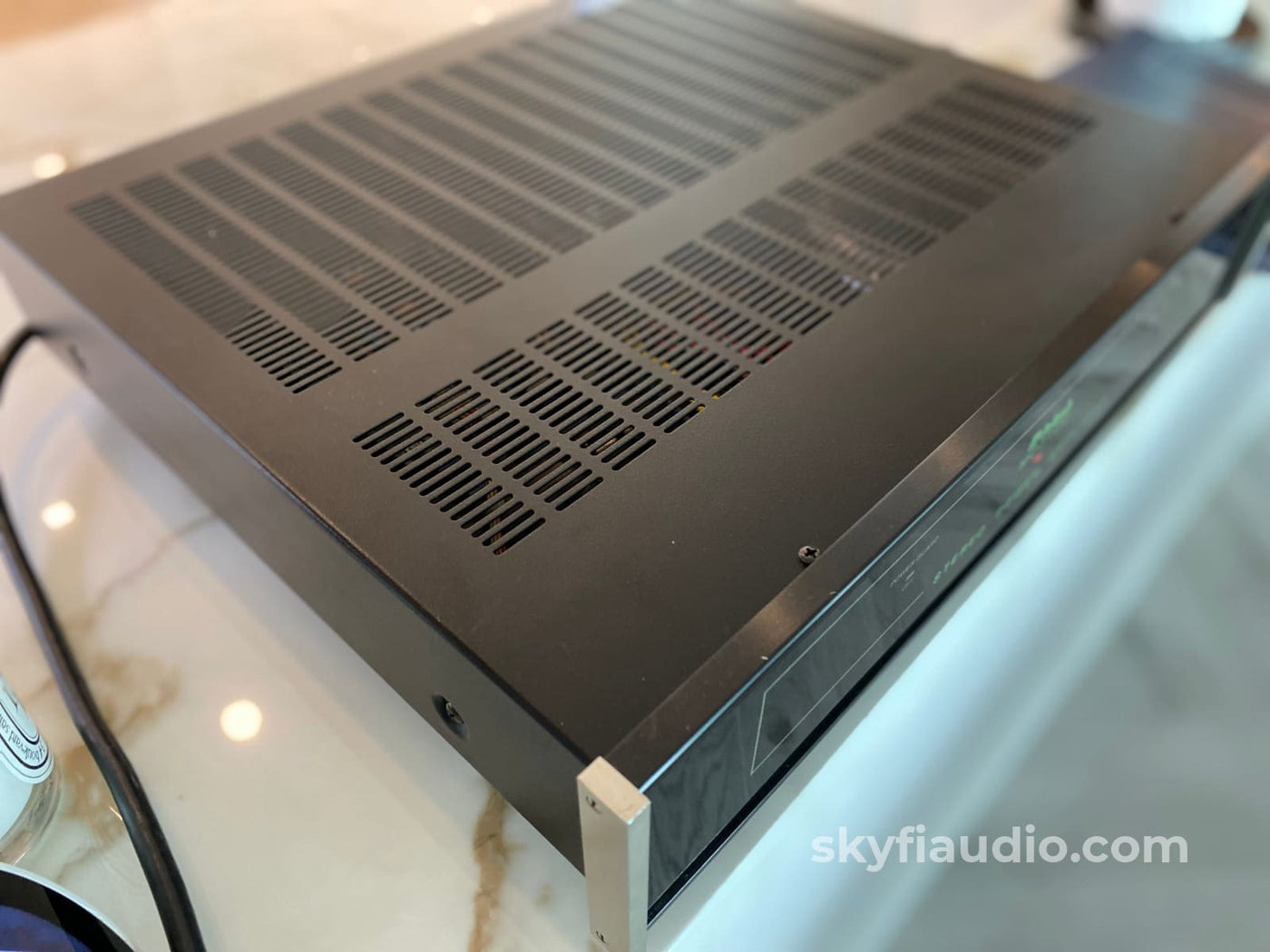 McIntosh MC7100 - Compact Yet Powerful Stereo Amplifier
