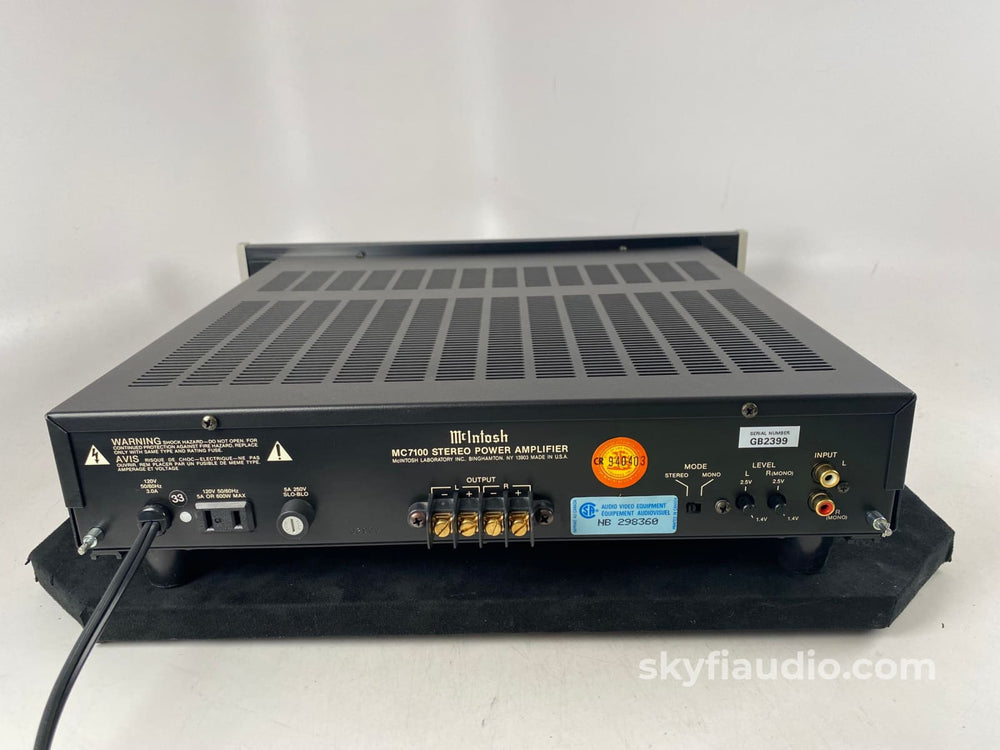 McIntosh MC7100 - Compact Yet Powerful Stereo Amplifier