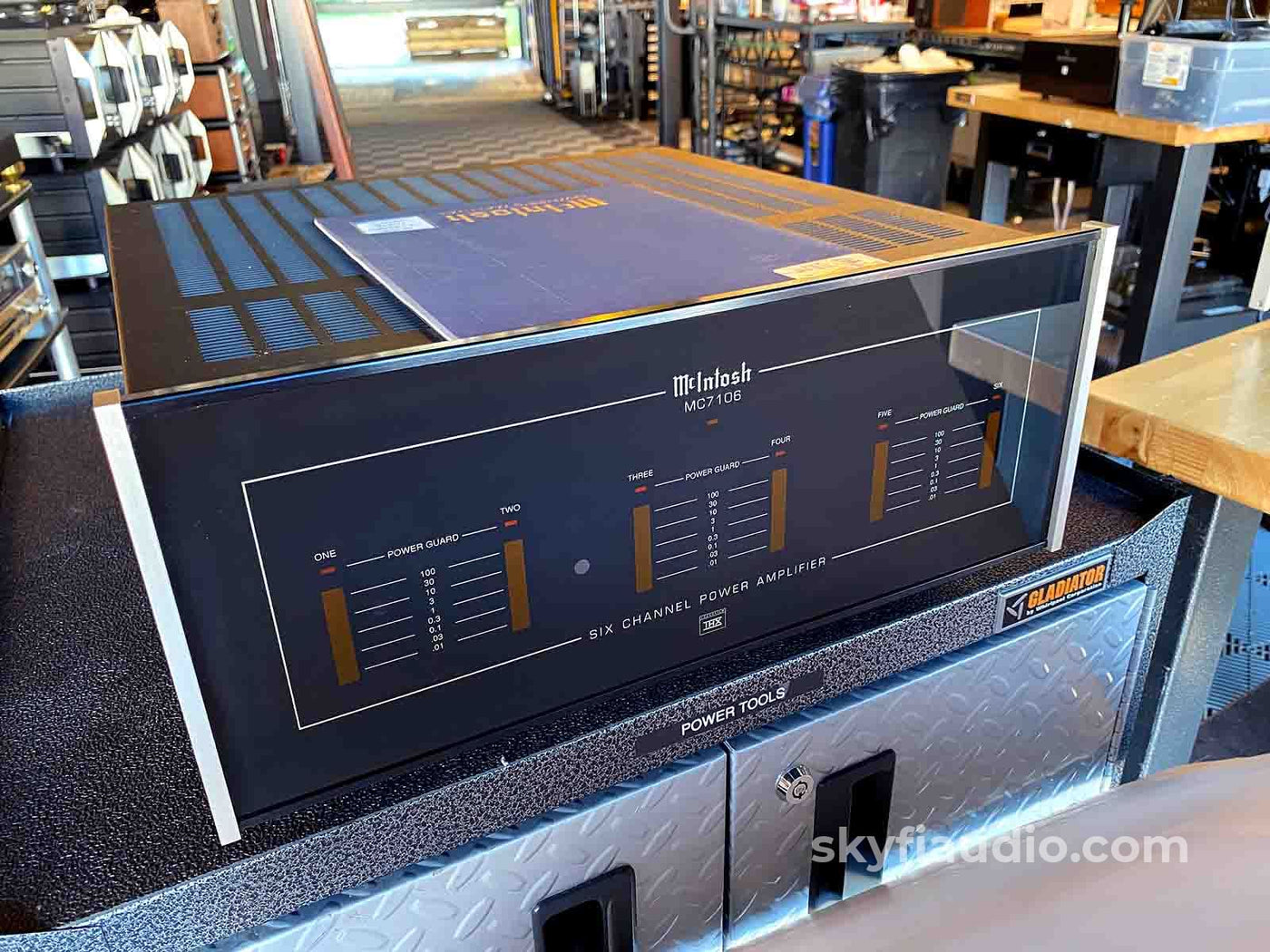 McIntosh MC7106, 6 Channel Solid State Amp w/LED VU Meters, Lucasfilm