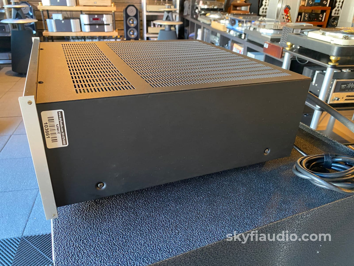 McIntosh MC7106, 6 Channel Solid State Amp w/LED VU Meters, Lucasfilm