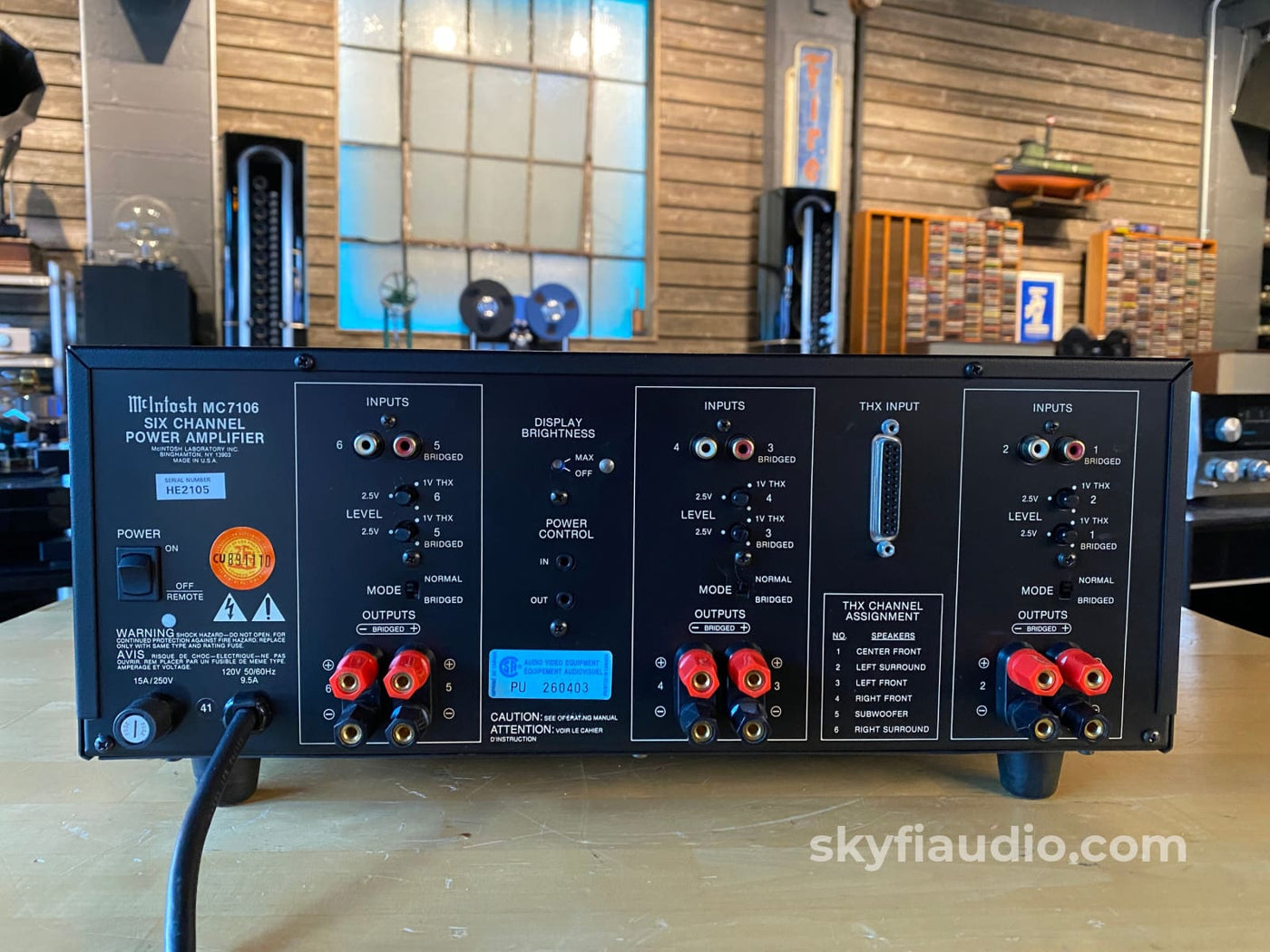 McIntosh MC7106 - 6 Channel Solid State Amp w/LED VU Meters - THX Rate