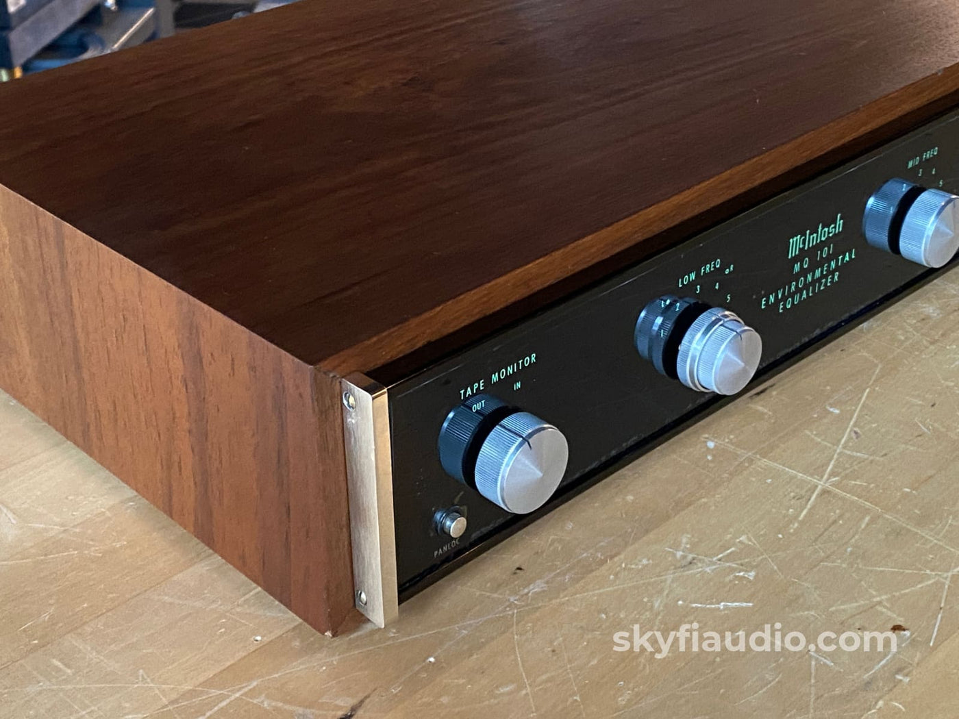 McIntosh MQ101 Environmental Equalizer - Vintage w/Wood Case
