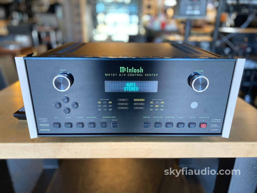 McIntosh MX121 Pre/Processor w/Dolby True HD, DTS-HD, and Phono