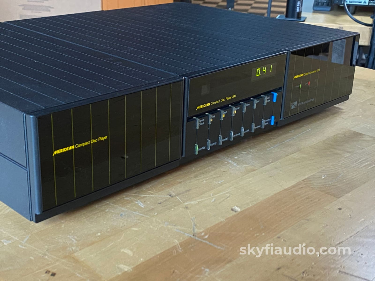 Meridian Compact Disc Player 200 w/Meridian 203 D/A Processor and Upgr