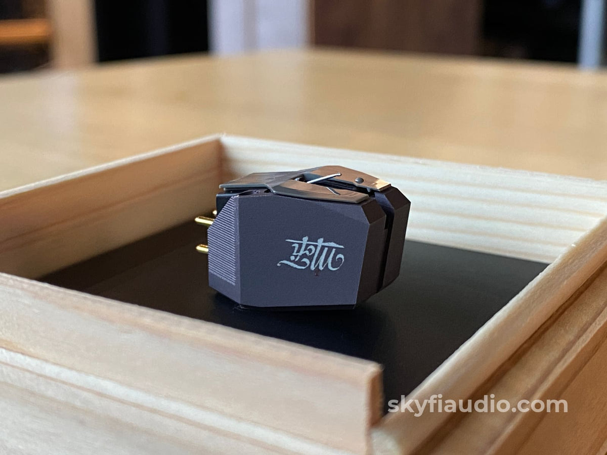 MoFi Electronics MasterTracker MM Cartridge - NEW