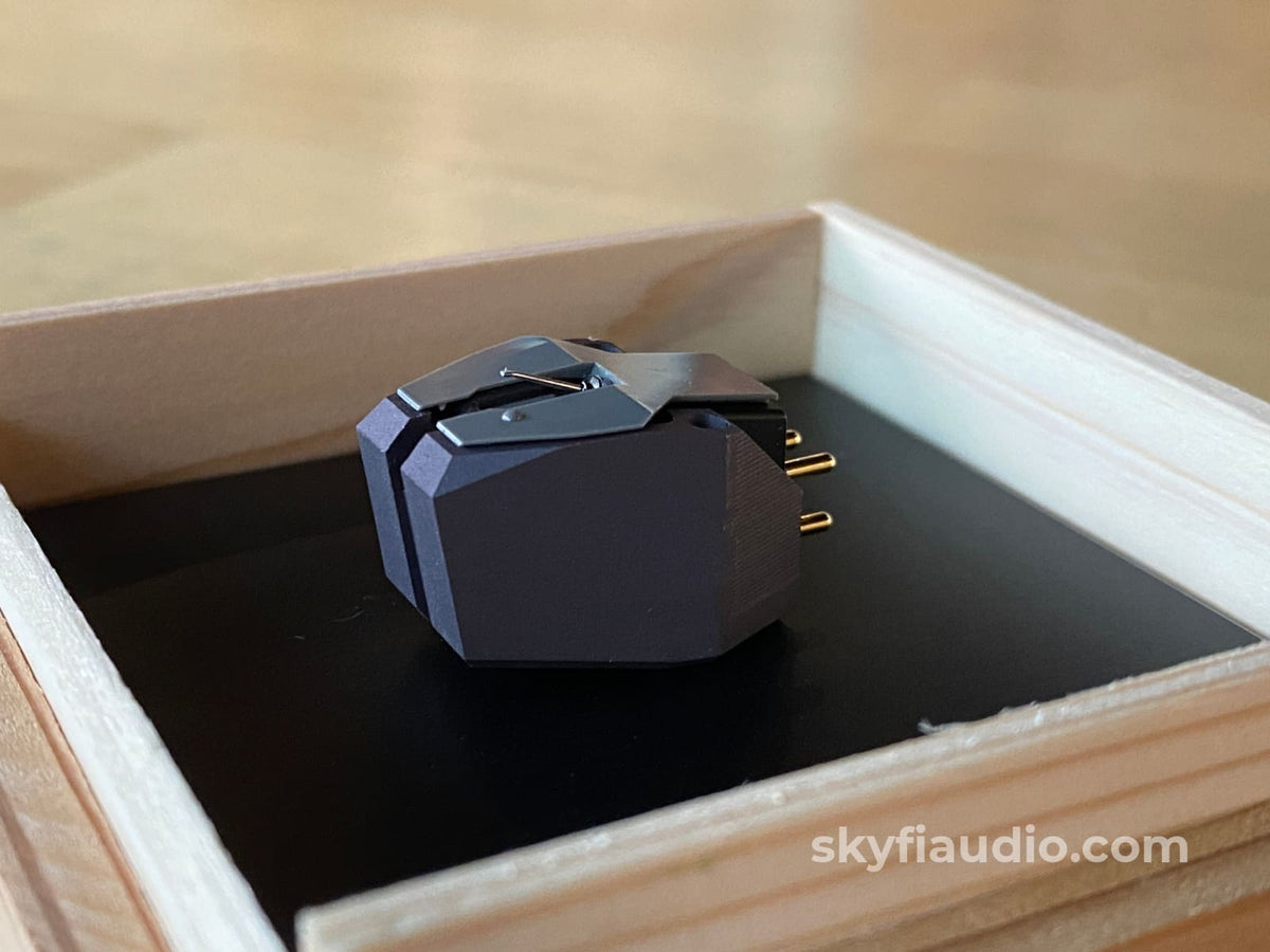 MoFi Electronics MasterTracker MM Cartridge - NEW