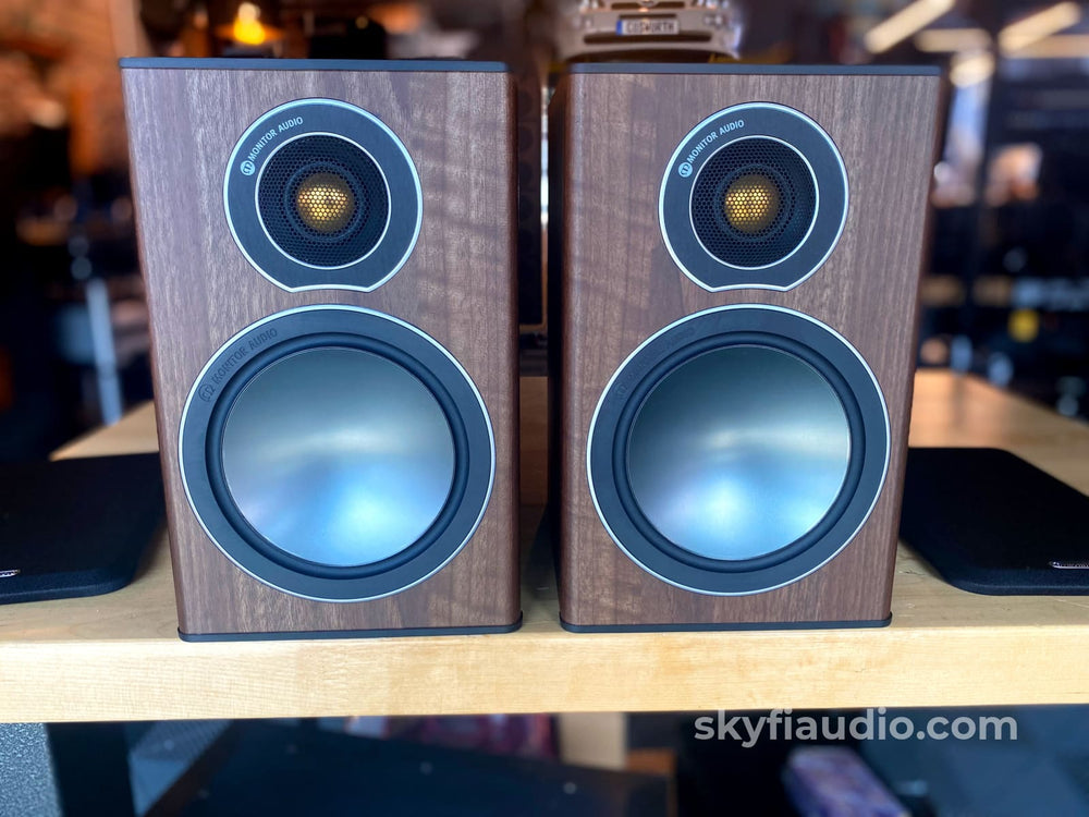 Monitor Audio Bronze 1 Bookshelf Speakers in Dark Wood, Minty