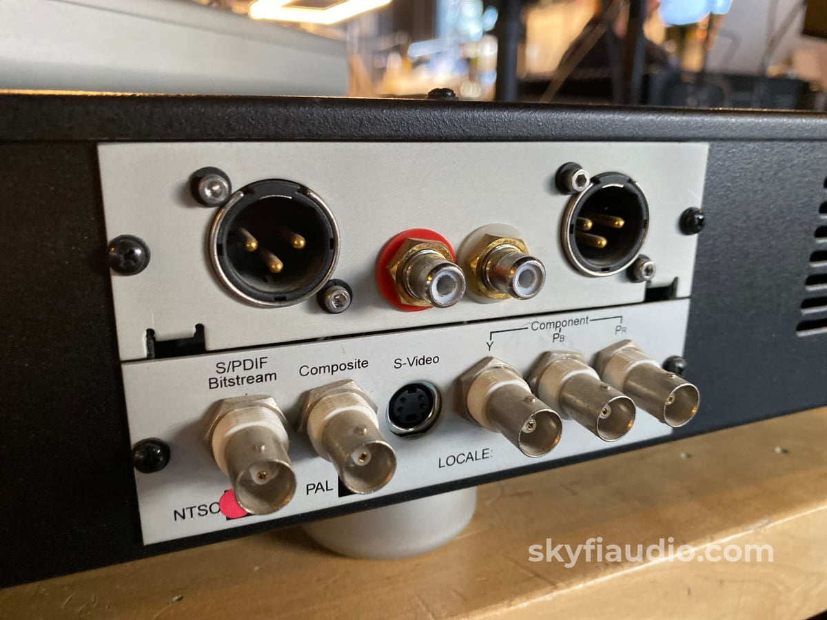 Muse Model Eleven Universal Player - SACD/CD/DVD-A - Burr-Brown DAC