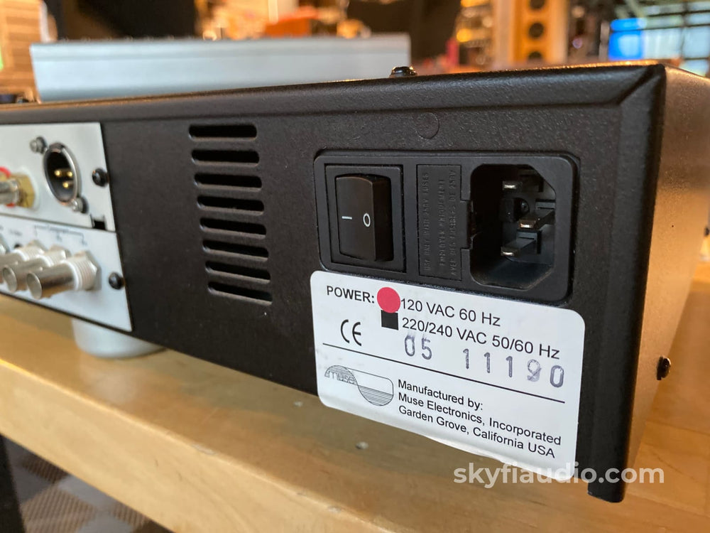 Muse Model Eleven Universal Player - SACD/CD/DVD-A - Burr-Brown DAC
