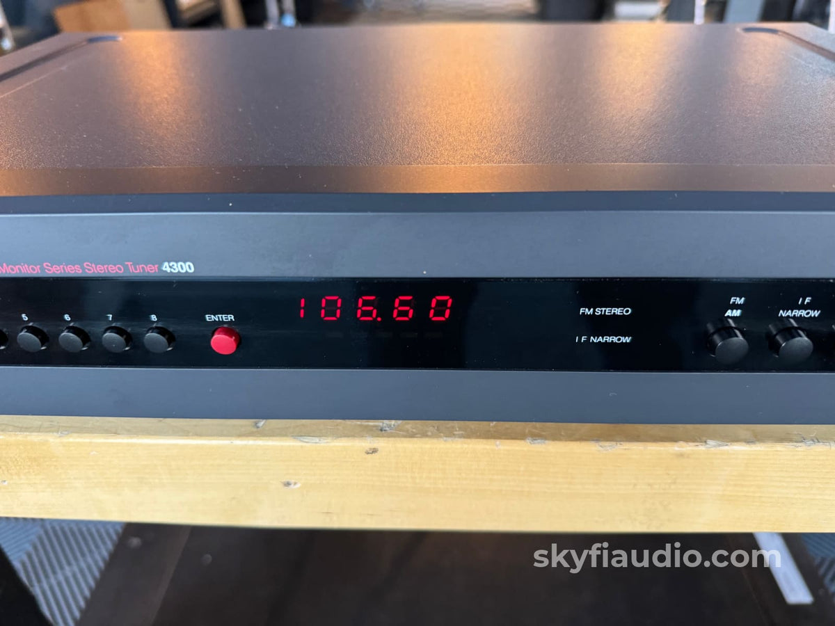 NAD 4300 Monitor Series AM/FM Stereo Tuner with RARE Rack Ears
