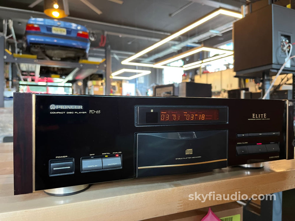 Pioneer Elite PD-65 CD Player with Stable Platter Mechanism and Dual D