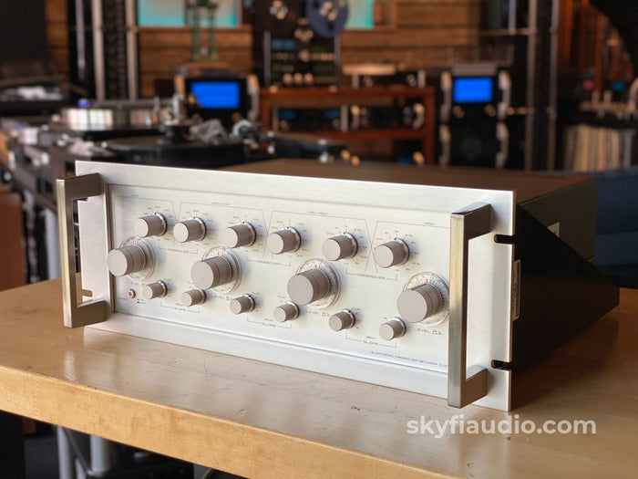 Pioneer Series 20 D-23 Electronic 4-Way Crossover with Rare Rack Mount