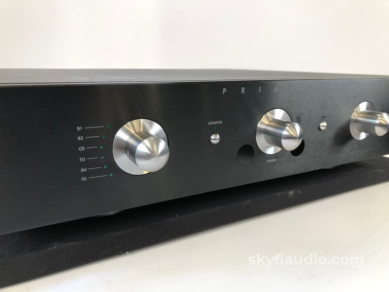 Primare I30 Integrated Solid State Amplifier with Remote