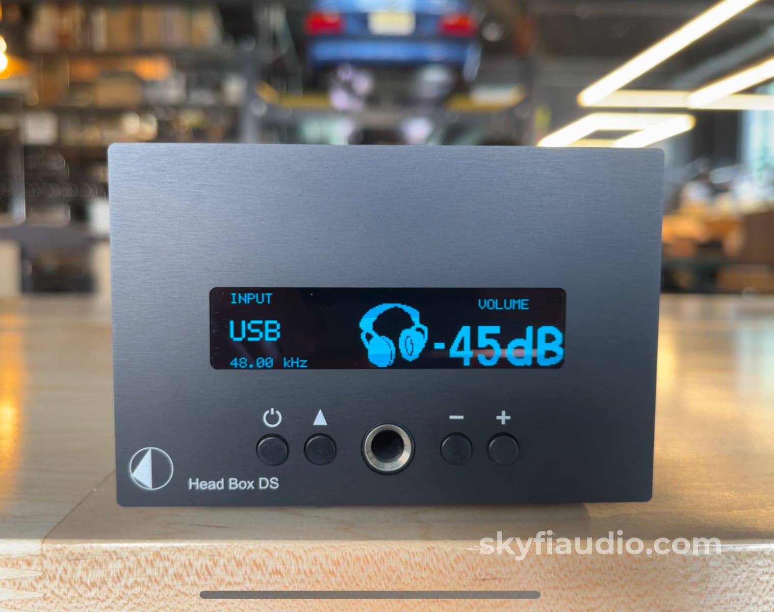 Pro-Ject Head Box DS Headphone Amplifier with 24-bit/192kHz DAC