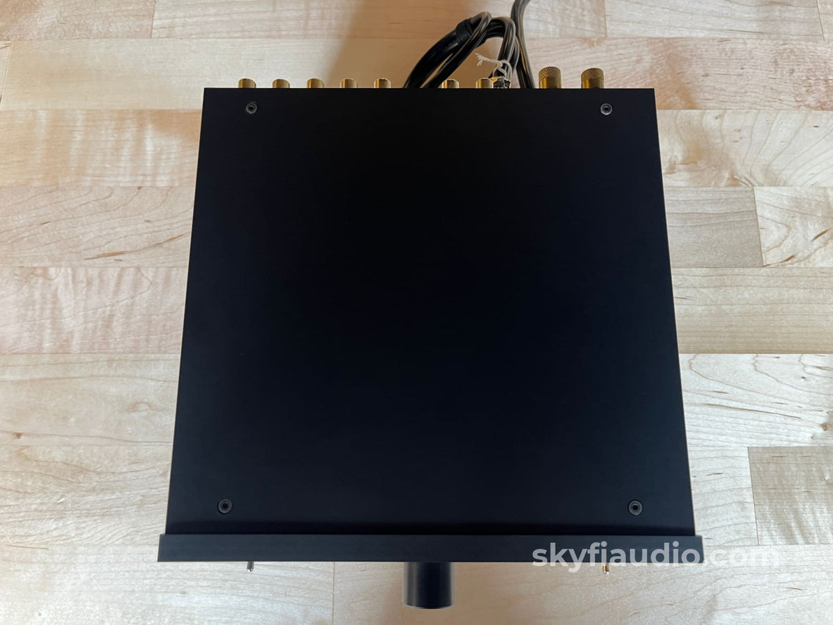 Pro-Ject Stereo Box RS Hybrid Tube Integrated Amplifier w/Power Box RS