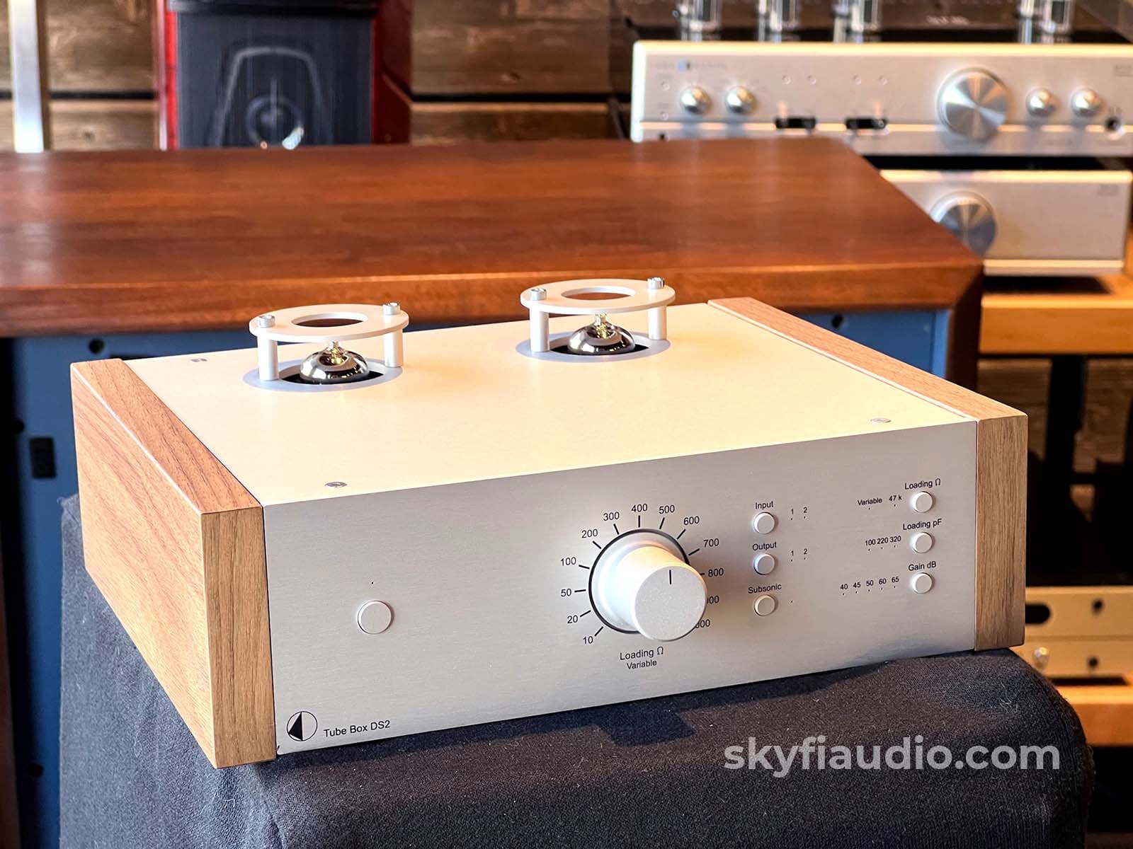 Pro-Ject Tube Box DS2 Phono Preamp w/Hybrid Design - Silver and Walnut