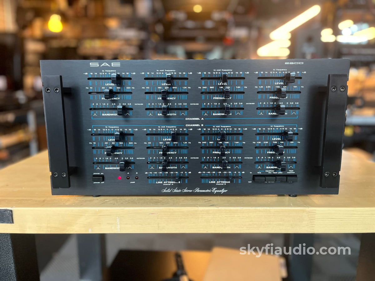 SAE 2800 Solid State Stereo Parametric Equalizer - Super Cool